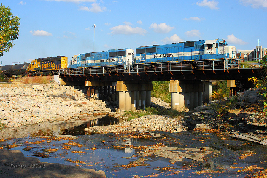 Southbound BNSF Mixed Freight Train